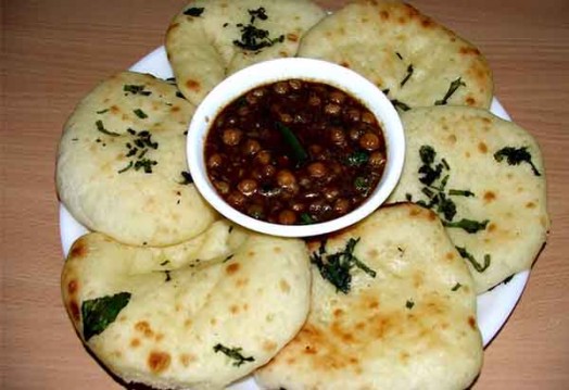 Kulche Chole Recipe |Mutter Kulcha in Delhi Style